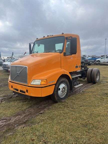 1999 Volvo Single Axle SemI, Series 60 Detroit, 216,058 mile, Manual 7 ...