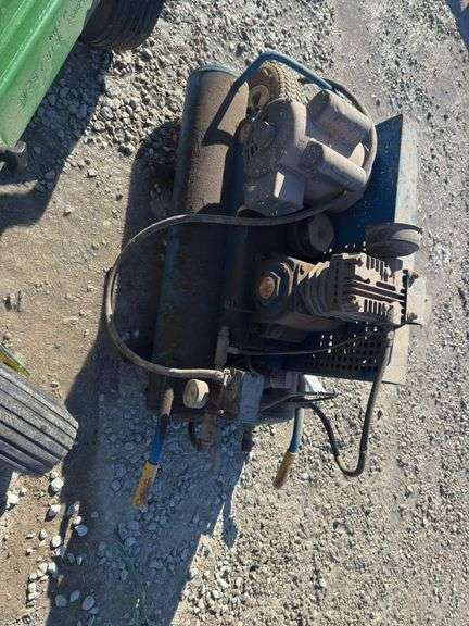 EMGIO Air Compressor Dual tank - Schmid Auction