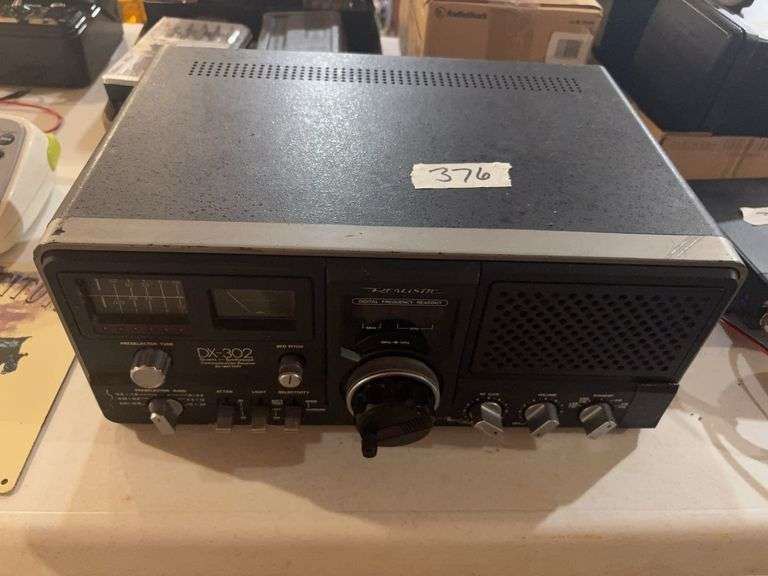 Realistic DX-302 communication receiver - Schmid Auction