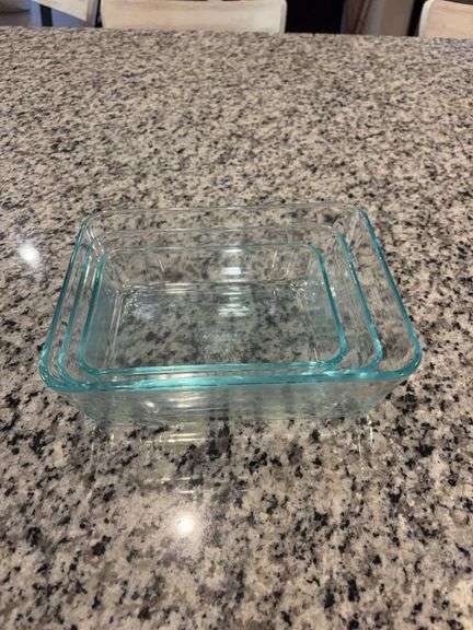 Pyrex Cake Pans - Schmid Auction