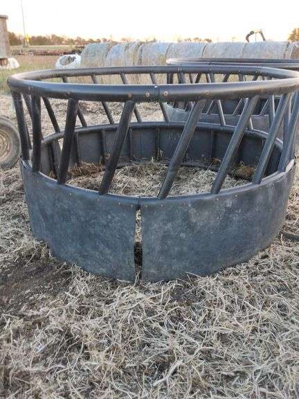 Heavy Duty Poly Round Bale Feeder - Schmid Auction