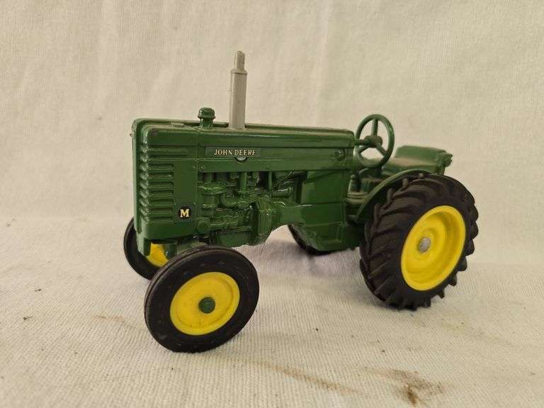 John Deere Model M Tractor, 1/16 scale - Schmid Auction