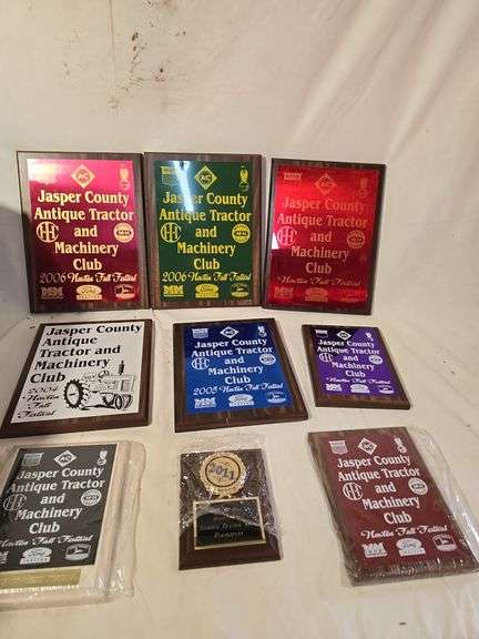 Jasper County antique tractor club plaques - Schmid Auction