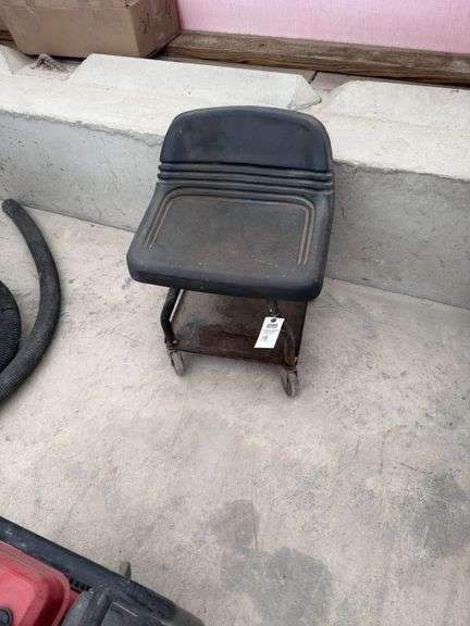 Craftsman shop stool - Schmid Auction