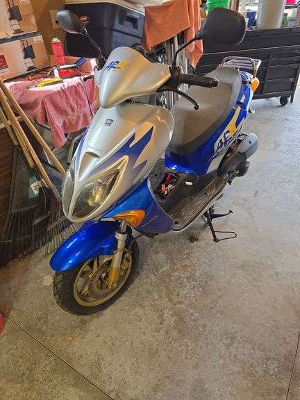 2004 Madami scooter w/title 50cc runs and drives 6,268 miles ...