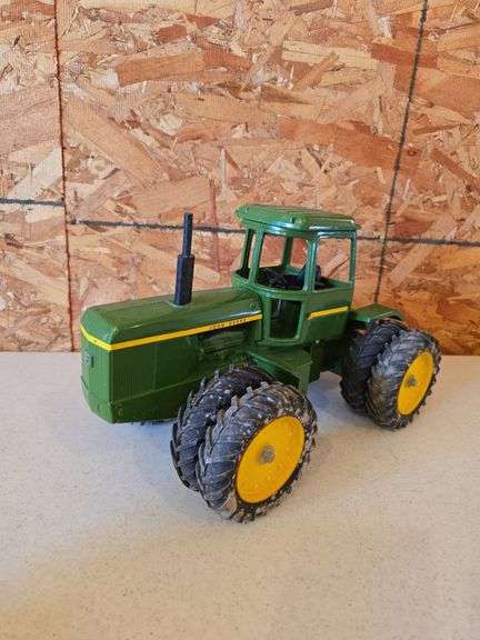 John Deere 8 Wheeler, 4wd, ERTL, 1/16th scale - Schmid Auction