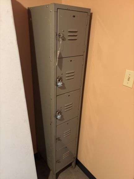 5 Drawer Stand Up Small Locker - Schmid Auction