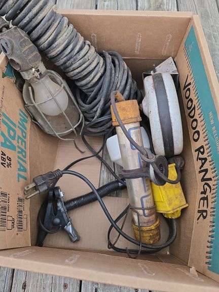 Work light, extension cords, misc. - Schmid Auction