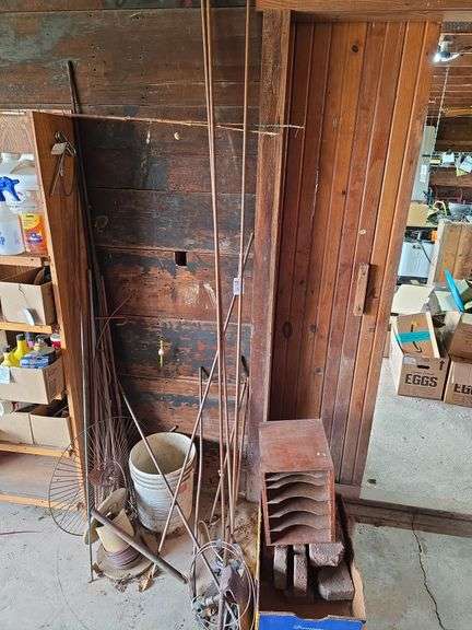 3 copper ground rods 5ft long, bricks, misc. metal - Schmid Auction