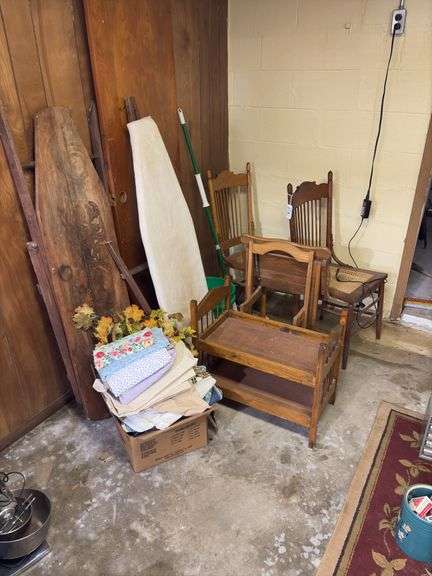 Play crip, material, chairs, iron board, mop, misc. - Schmid Auction