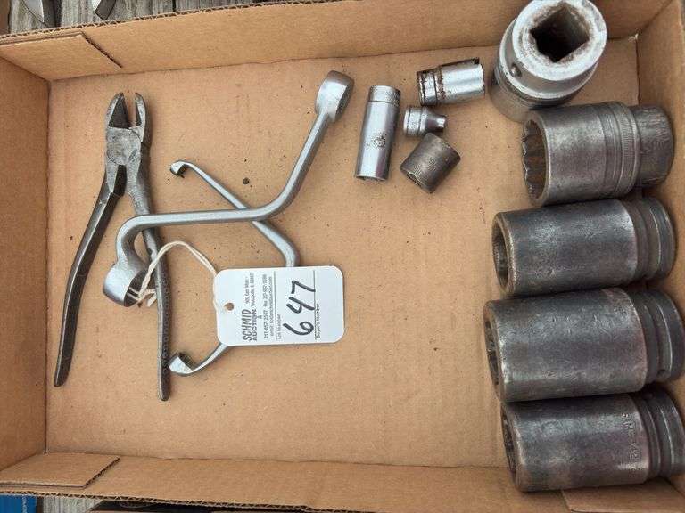 Snap-on cutters, 3/4" drive standard sockets, misc. sockets, snap-on angled wrenches standard ...