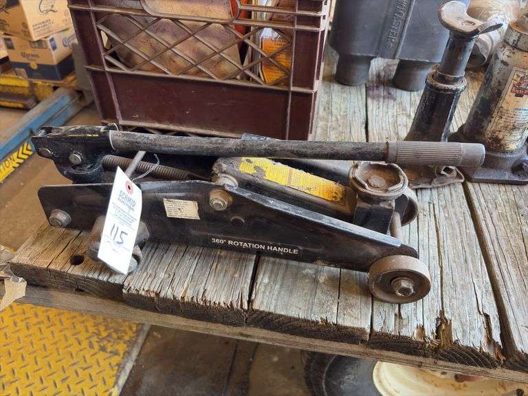 Rolling jack with 360 degree rotating handle - Schmid Auction
