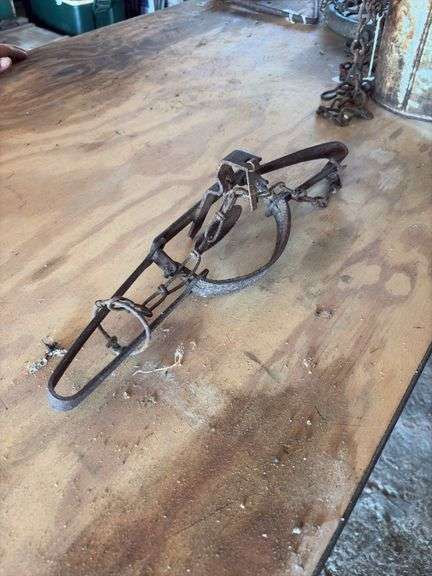Vintage animal foot trap - Schmid Auction