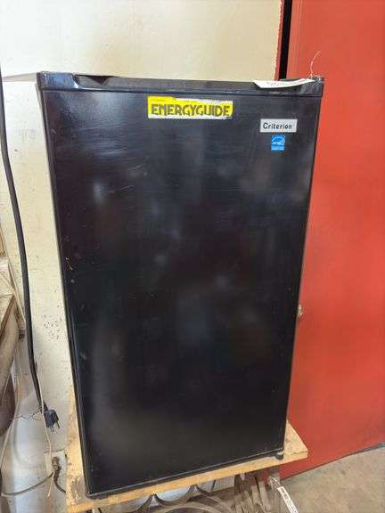 Criterion Mini Refrigerator, works. - Schmid Auction