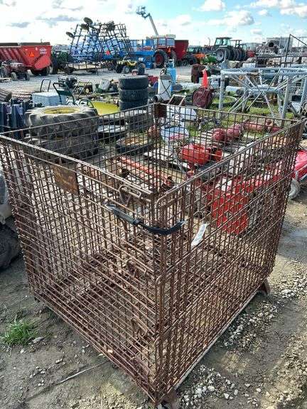 2 Wire Totes - Schmid Auction