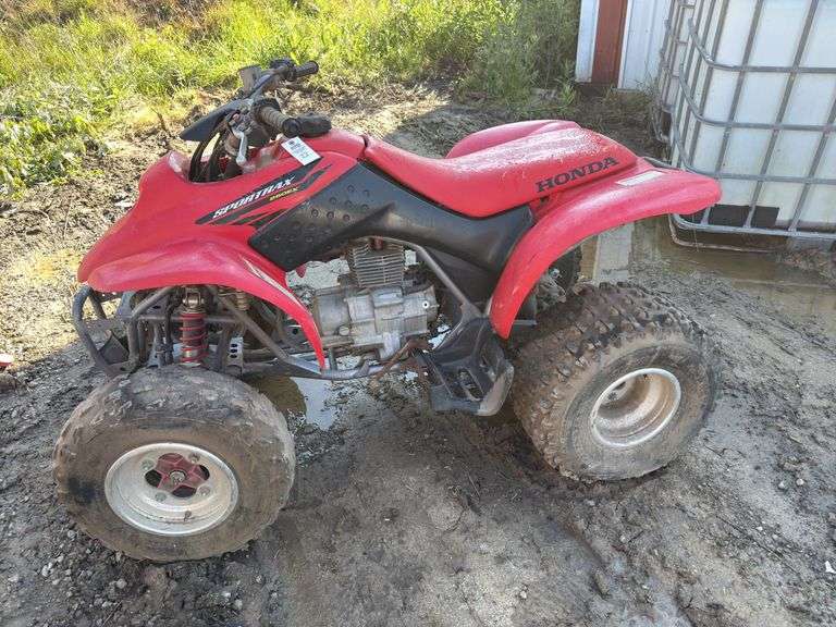Honda Sportrax 250EX Racing Four-Wheeler, foot shift. - Schmid Auction