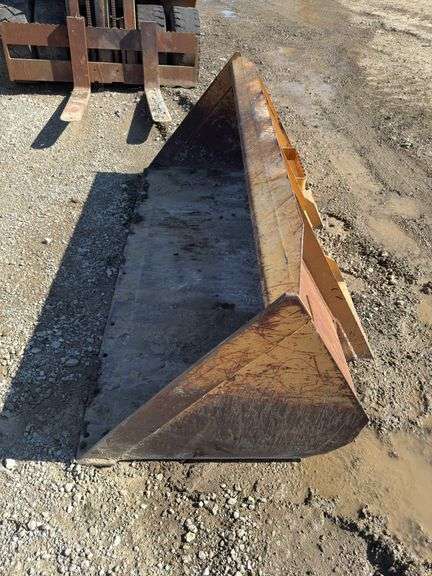 Case 1845C Skid Steer, 3,710 Hours, 6ft Bucket, with pallet forks, hand ...