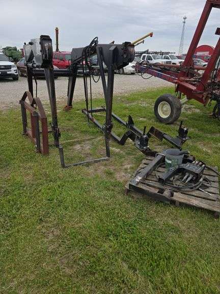 Westendorf Quick Attach Loader with bale spear, has joy stick - Schmid ...