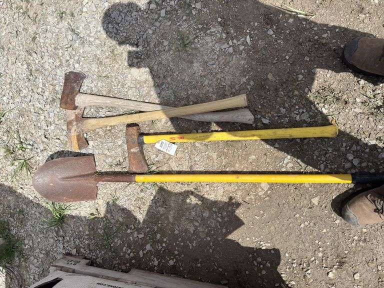 Double axe, spade shovel, single axle, and maul - Schmid Auction