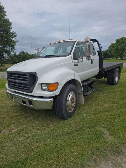 2001 Ford F-650 Flatbed, 262,401 miles, new bed, frame, and rear spring ...
