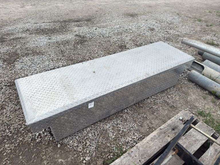 Truck Tool Cross Box - Schmid Auction