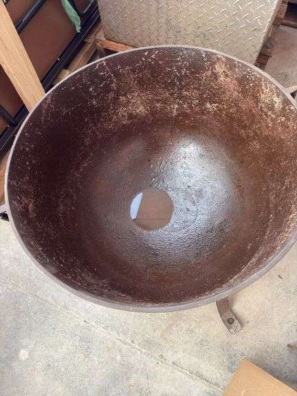 Large Case Iron Butchering Kettle - Schmid Auction
