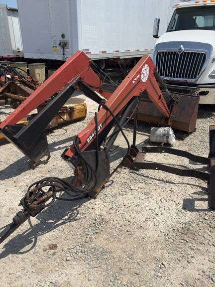 Bush Hog 2840 quick attach loader fits John Deere - Schmid Auction
