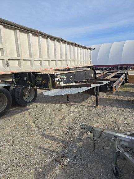 1964 semi trailer, 32ft, tandem axle, Vin# G341403, tires hold air ...