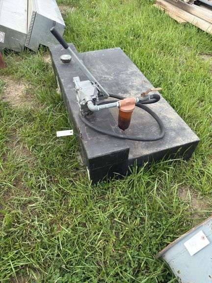 L-Shape Fuel Tank with hand pump - Schmid Auction