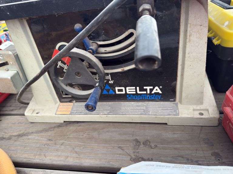 Delta table saw - Schmid Auction