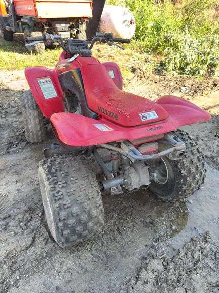 Honda Sportrax 250EX Racing Four-Wheeler, foot shift. - Schmid Auction