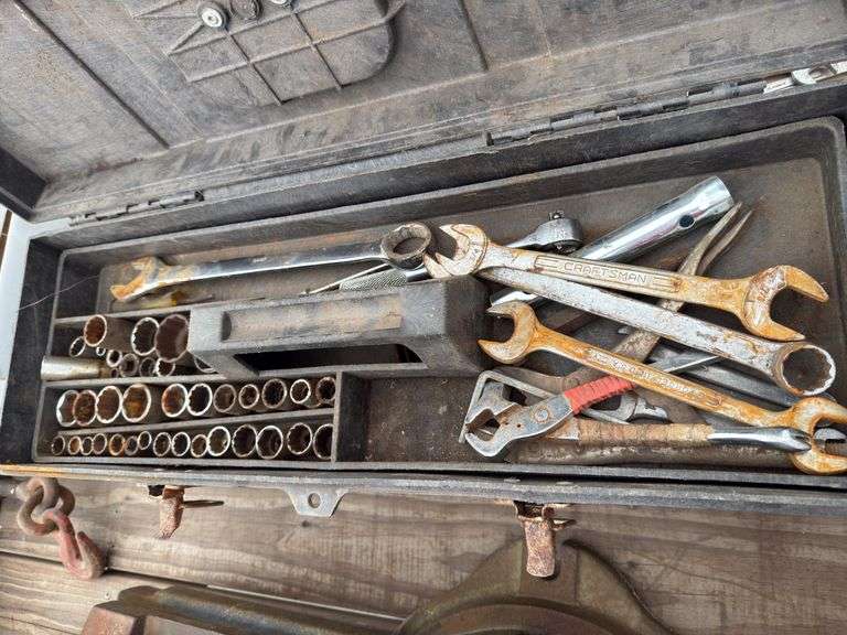 Toolbox filled with tools, wrenches, sockets, misc. - Schmid Auction