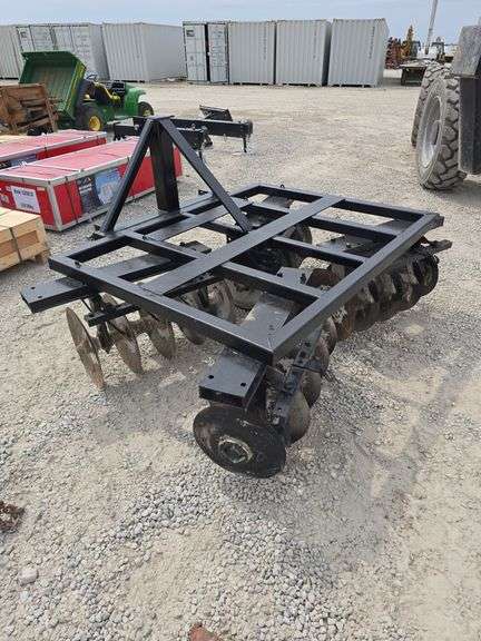 3pt 6ft disc, blades and bearings are in great shape - Schmid Auction
