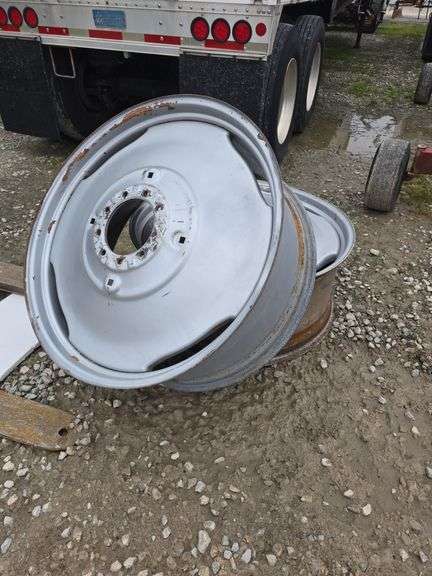 Set of 9 bolt 16 x 38 rims - Schmid Auction
