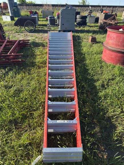 20ft werner step ladder - Schmid Auction