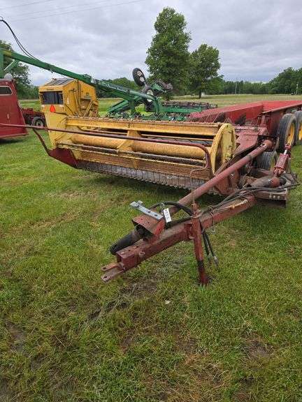 New Holland 488 haybine, 9ft wide, 540PTO, just used - Schmid Auction