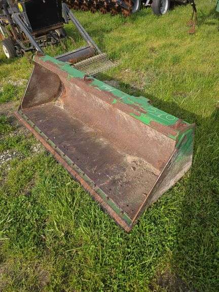 John Deere 6ft loader bucket - Schmid Auction