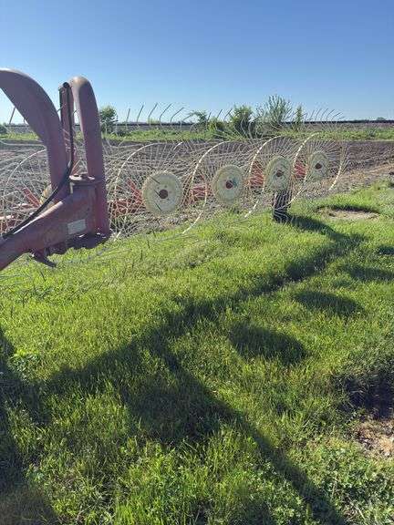 Hay rake Big wheel rake Sitrex 7 wheels like new teeth - Schmid Auction