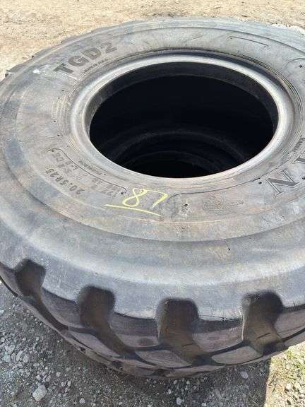 2 Titan 20.5 R25 Pay Loader Tires - Schmid Auction