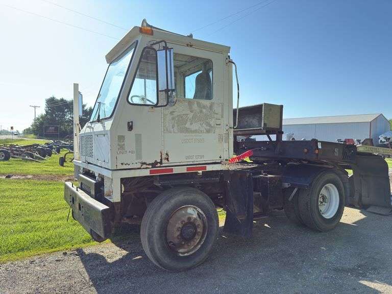 Yard Truck Single Axle Semi, Hyd Raise 5th wheel and air release ...