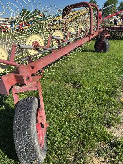 Hay rake Big wheel rake Sitrex 7 wheels like new teeth - Schmid Auction