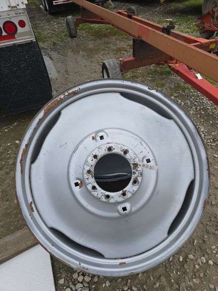 Set of 9 bolt 16 x 38 rims - Schmid Auction