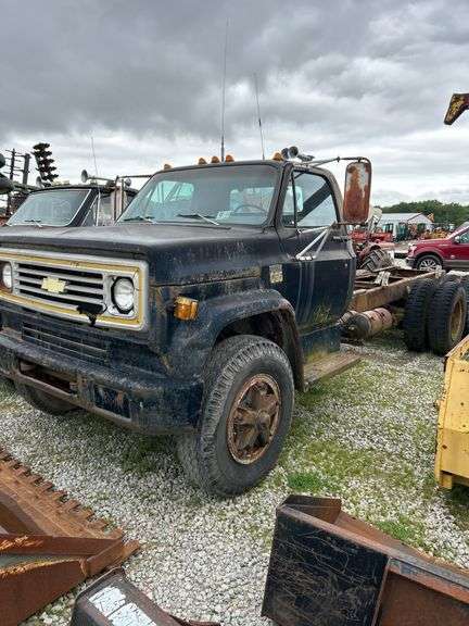 1974 Chevrolet C65 cab & chassis ran a few years ago (must pay dealer ...