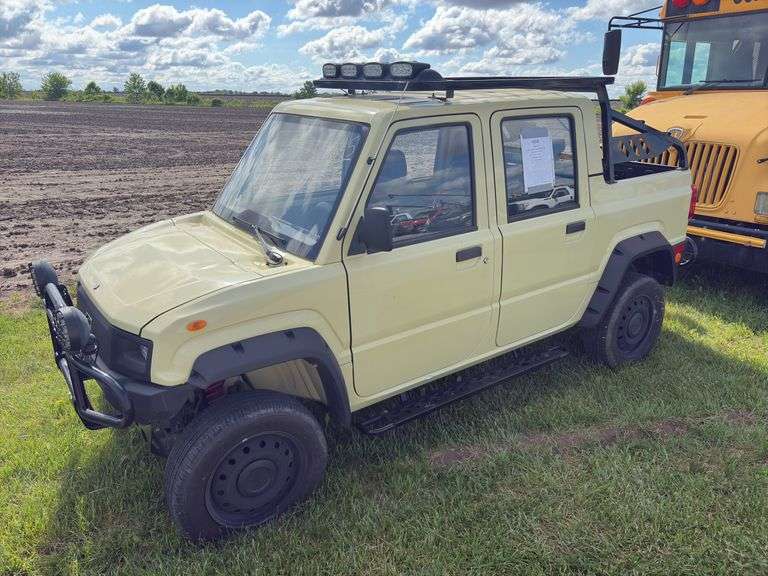 New pickman electric mini-truck/golf cart, 4 door, 4x4 XR, all weather ...