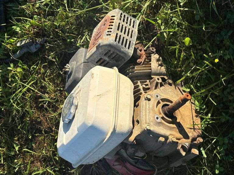 Gas Honda engine - Schmid Auction