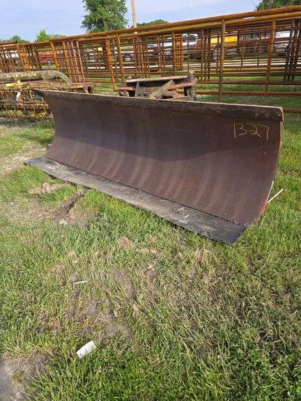 11ft root spring scraper snow plow, 39" tall, with bracket - Schmid Auction
