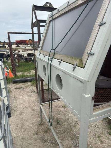 Sand blasting booth - Schmid Auction