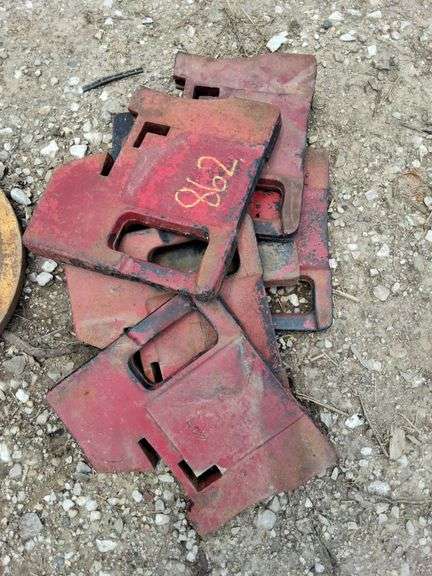 IH Tractor weights, 6 quantity one money bid - Schmid Auction