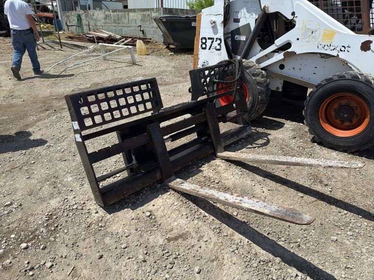 HD 6ft Wide 4ft forks, hyd adjustable forks, heavy duty - Schmid Auction