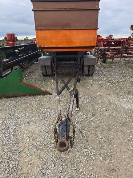 Pull Type Pup Trailer, Center Dump, Pintle Hitch - Schmid Auction